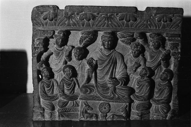 Buddha Preaching The First Sermon
